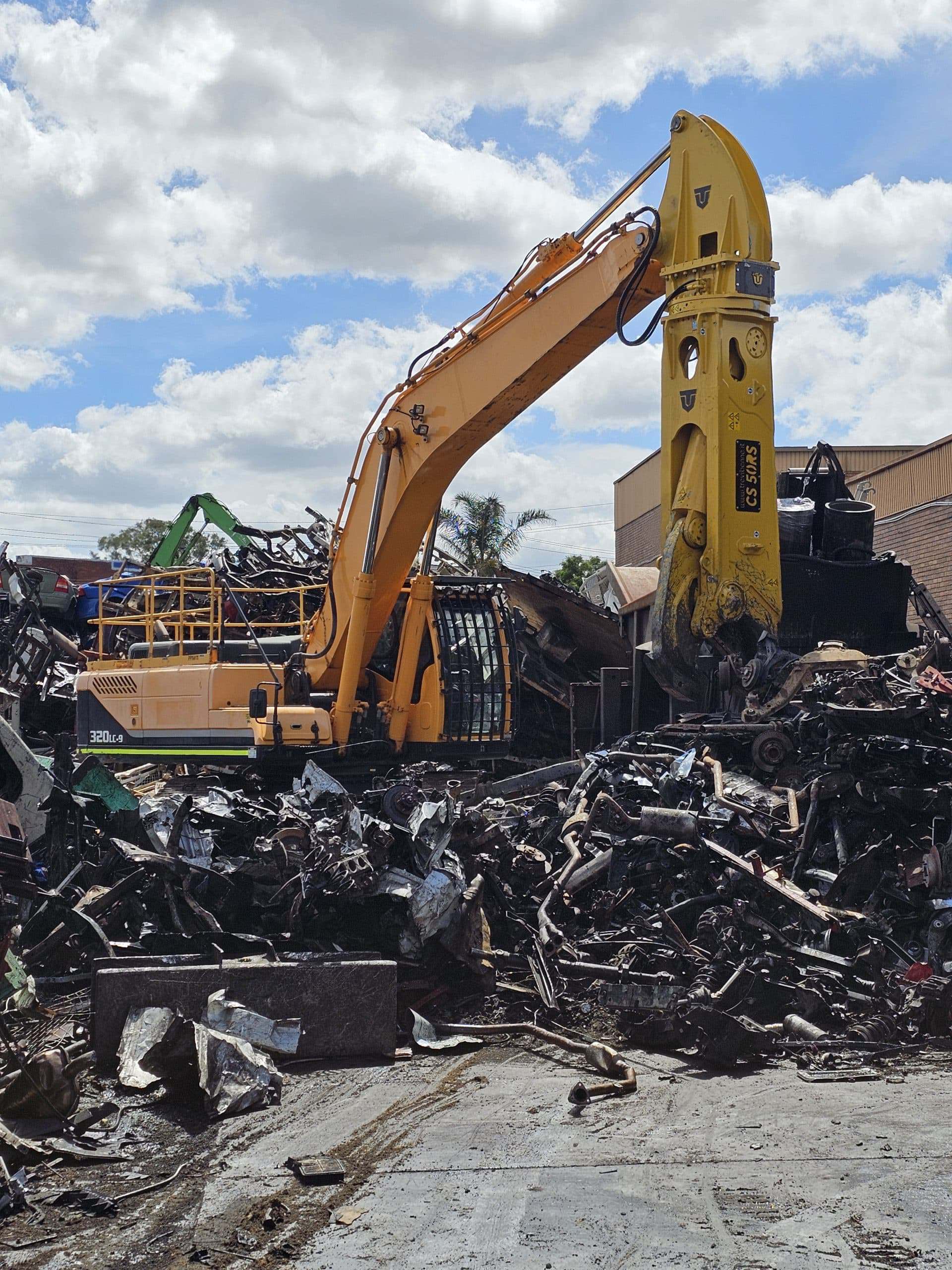 Excavator Scrap Shear - Machinery Specialist